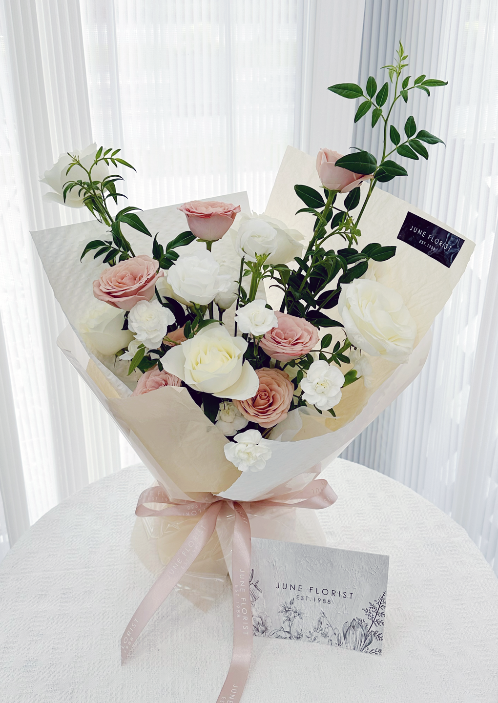 FLOWER BOUQUET (Roses) 025 – June Florist