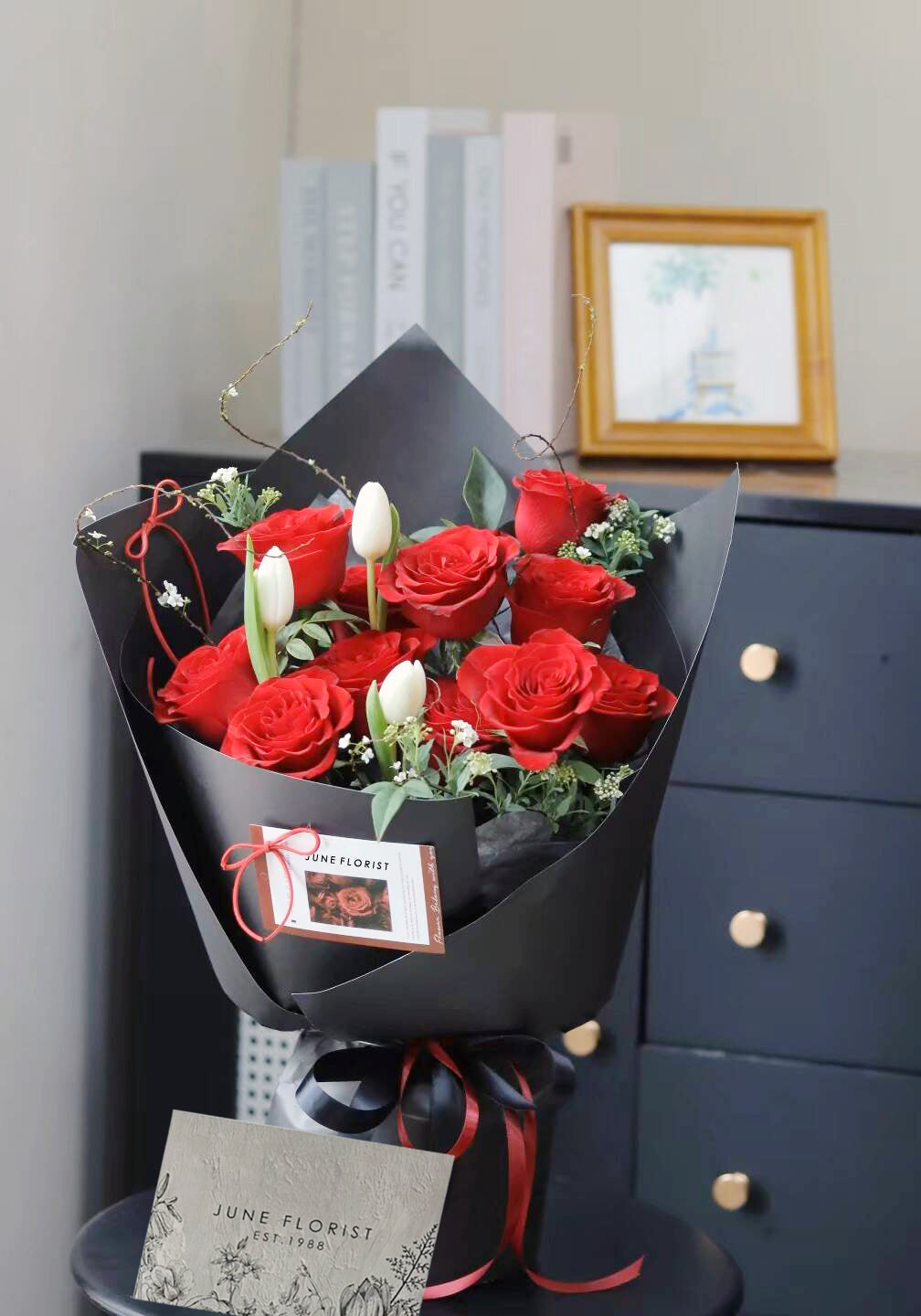 HB054 – June Florist